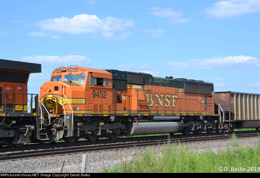 BNSF 9452